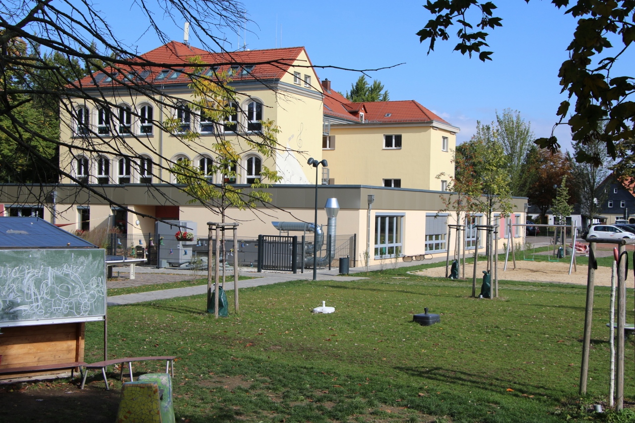 Grundschule Crossen fertig saniert >